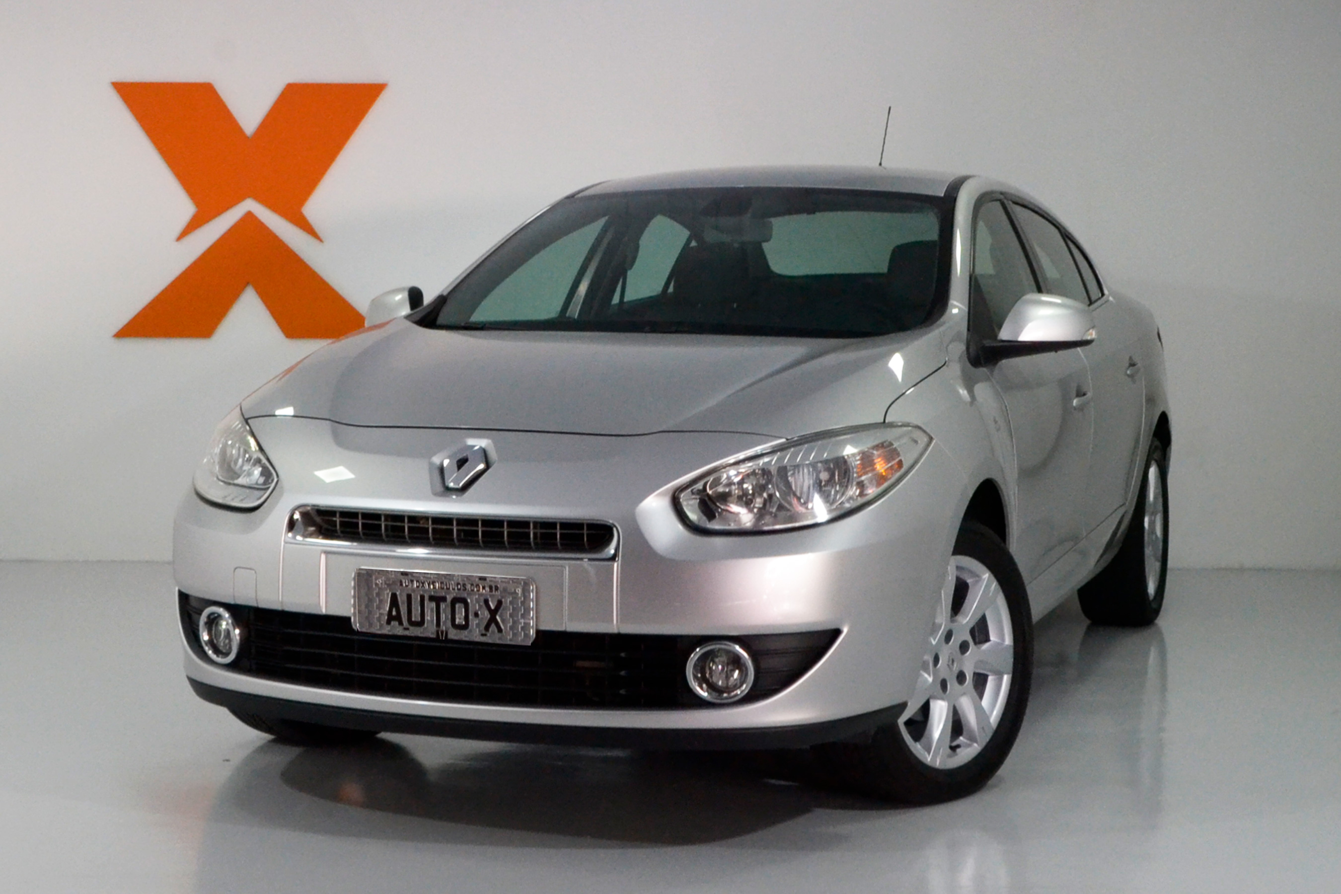 Renault FLUENCE Sedan Privilège 2.0 16V FLEX Aut Flex 4 portas, câmbio ...