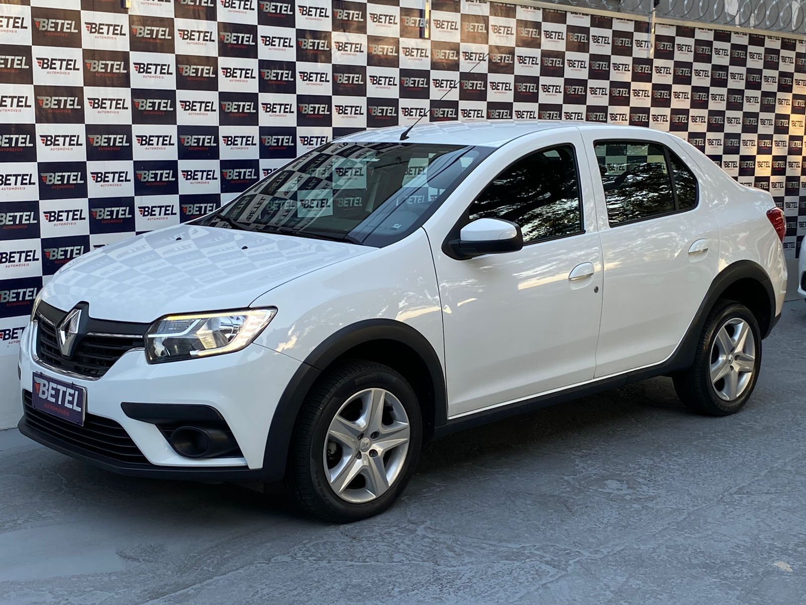 Renault LOGAN Zen Flex 1.6 16V 4p Aut. Flex 4 portas, câmbio Automático ...