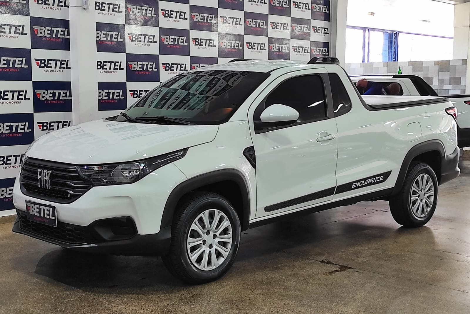 Fiat Strada Endurance 1.4 Flex 8V CS Plus Flex 2 portas, câmbio Manual ...