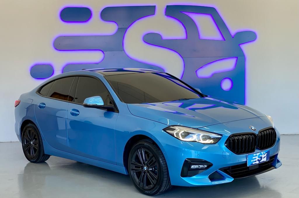BMW 218i Gran Coupe Sport GP 1.5 Bi-Turbo Gasolina 4 portas, câmbio ...
