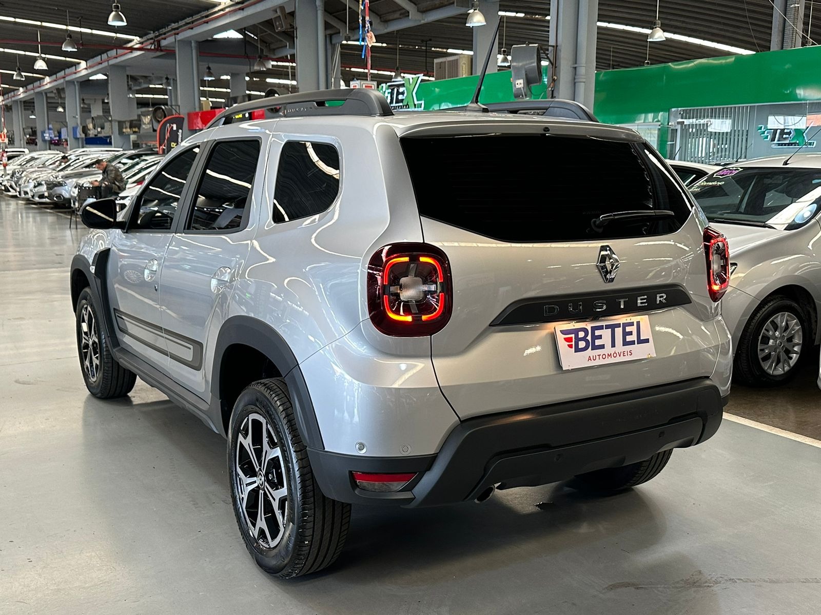 Renault DUSTER Iconic 1.6 16V Flex Aut. Flex 4 portas, câmbio ...