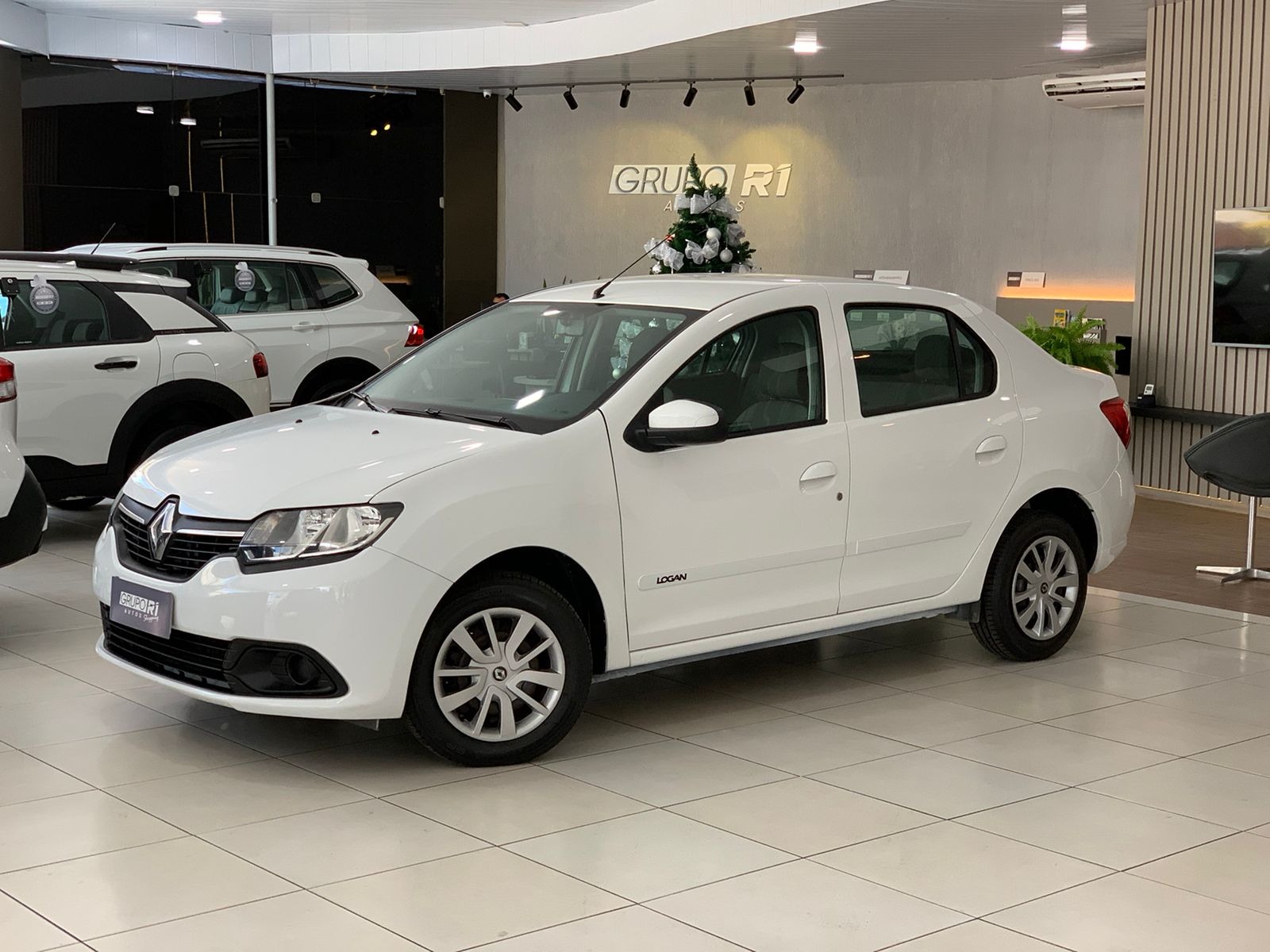 Renault LOGAN Expression Flex 1.6 16V 4p Flex 4 portas, câmbio Manual ...
