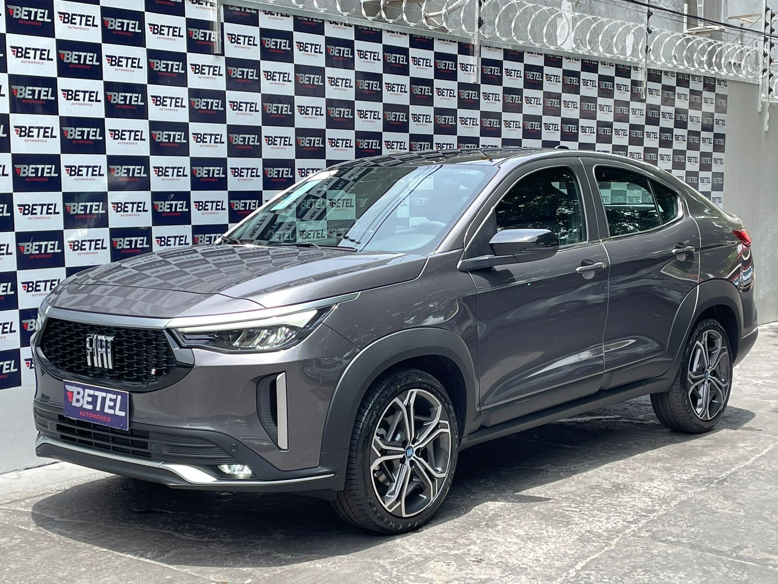 Fiat Fastback Impetus 1.0 200 T. Flex Aut Flex 4 portas, câmbio ...