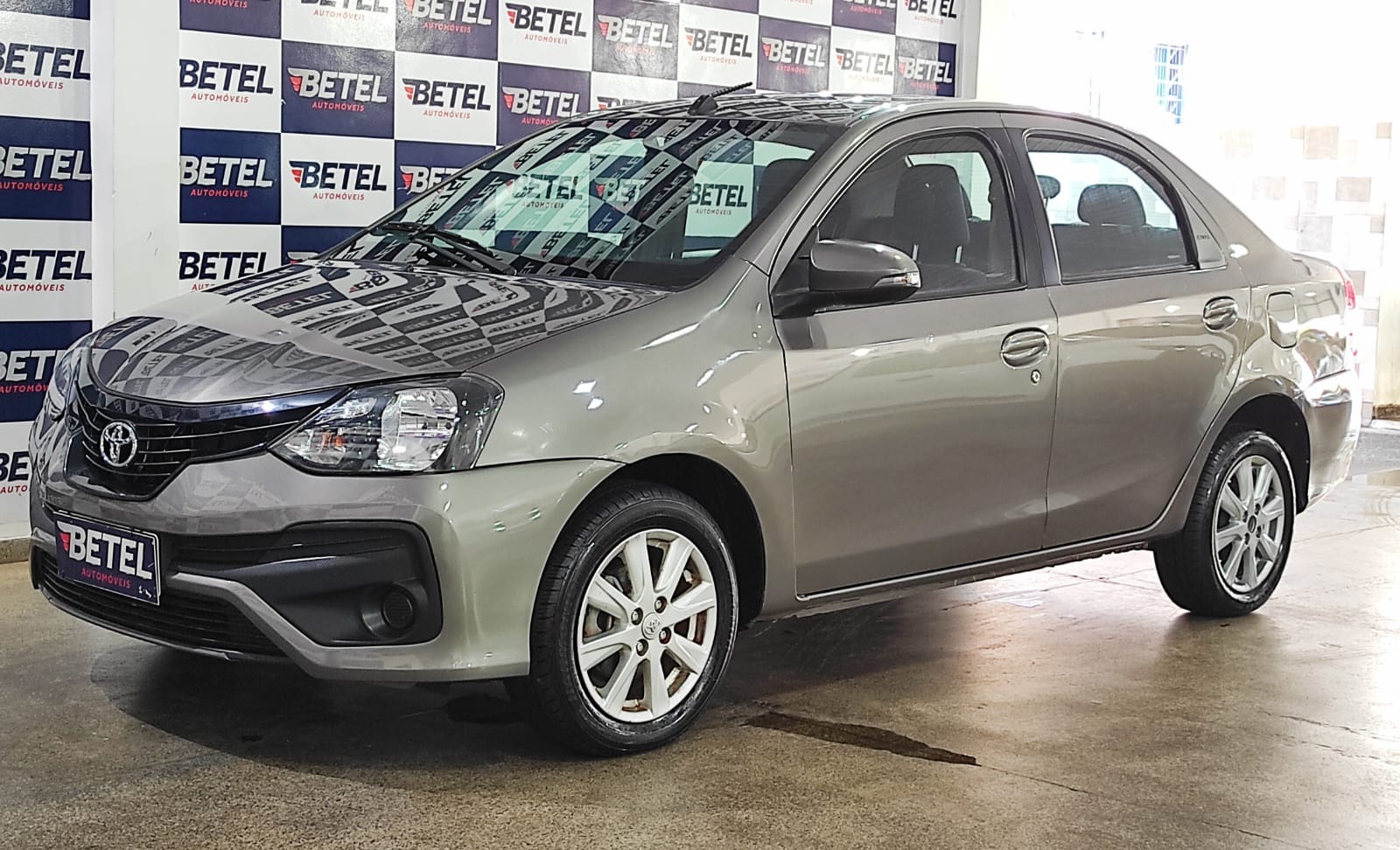 Toyota ETIOS X Plus Sedan 1.5 Flex 16V 4p Aut. Flex 4 portas, câmbio ...