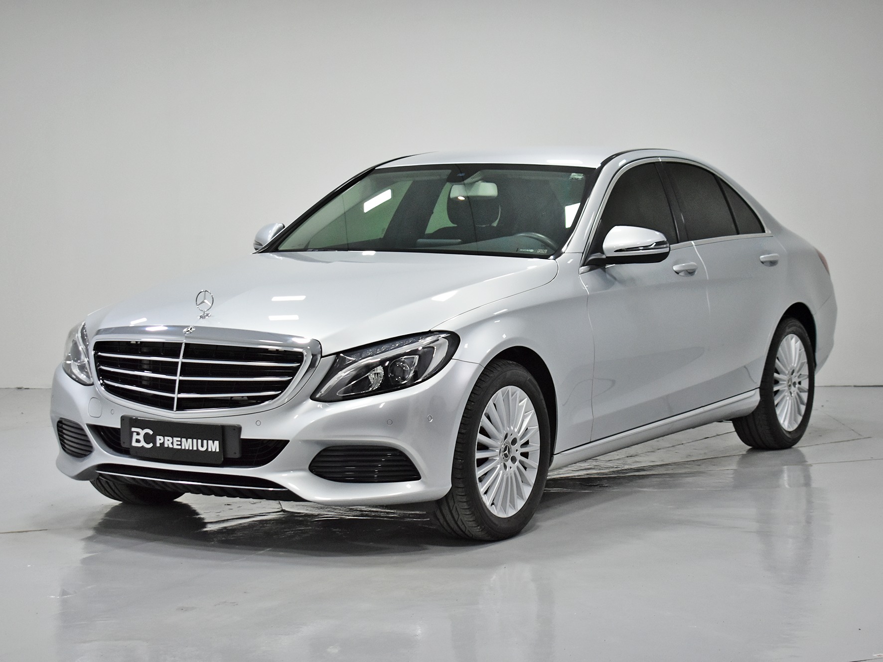 Mercedes C-180 CGI Exc. 1.6/1.6 Flex TB 16V Aut. Flex 4 portas, câmbio ...