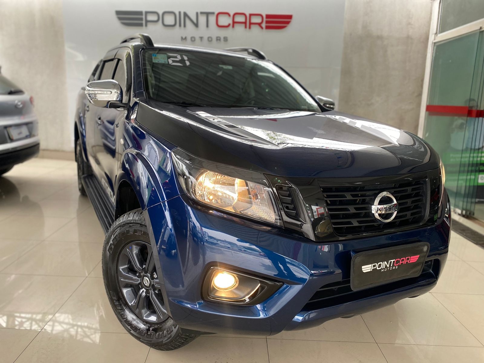Nissan Frontier ATTAC.CD 4x4 2.3 Bi-TB Die. Aut Diesel 4 portas, câmbio ...