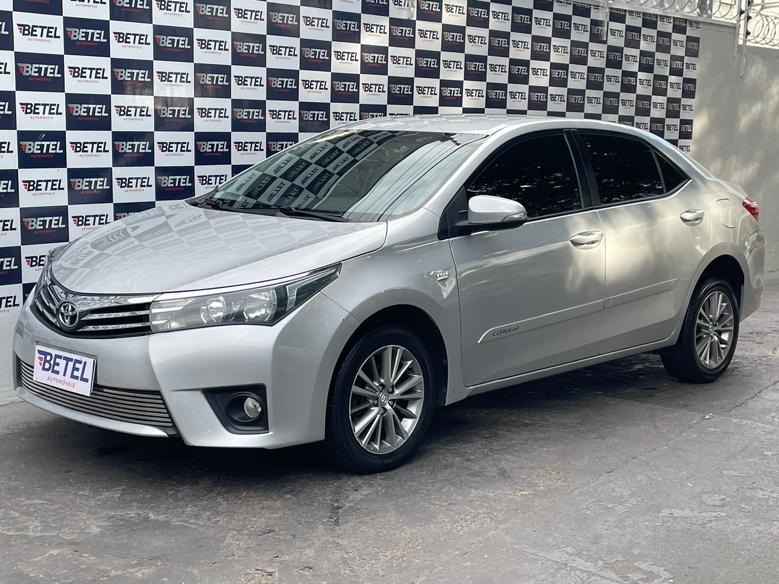 Toyota Corolla GLi 1.8 Flex 16V Aut. Flex 4 portas, câmbio Automático ...