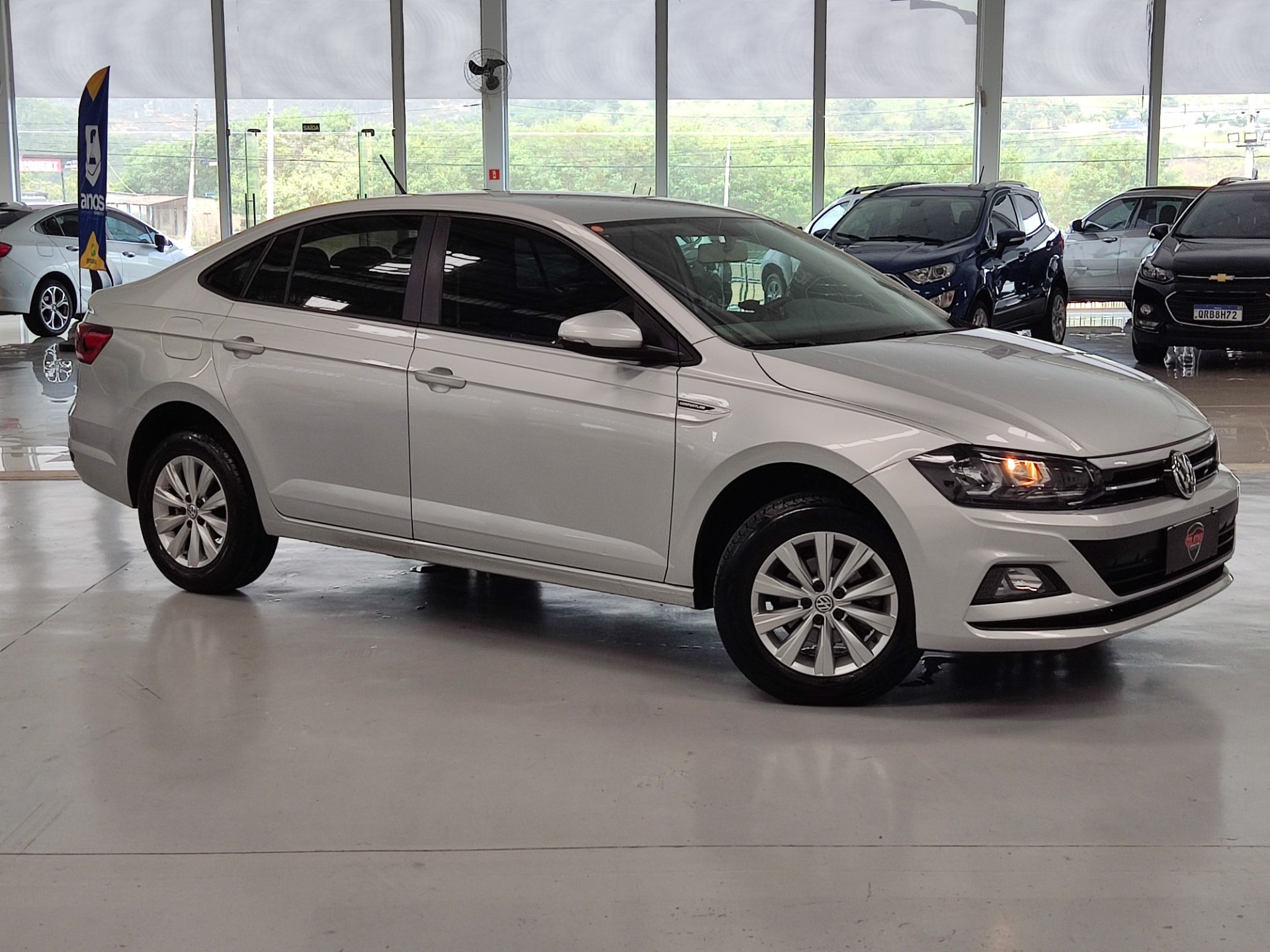 VolksWagen VIRTUS Comfort. 200 TSI 1.0 Flex 12V Aut Flex 4 portas ...