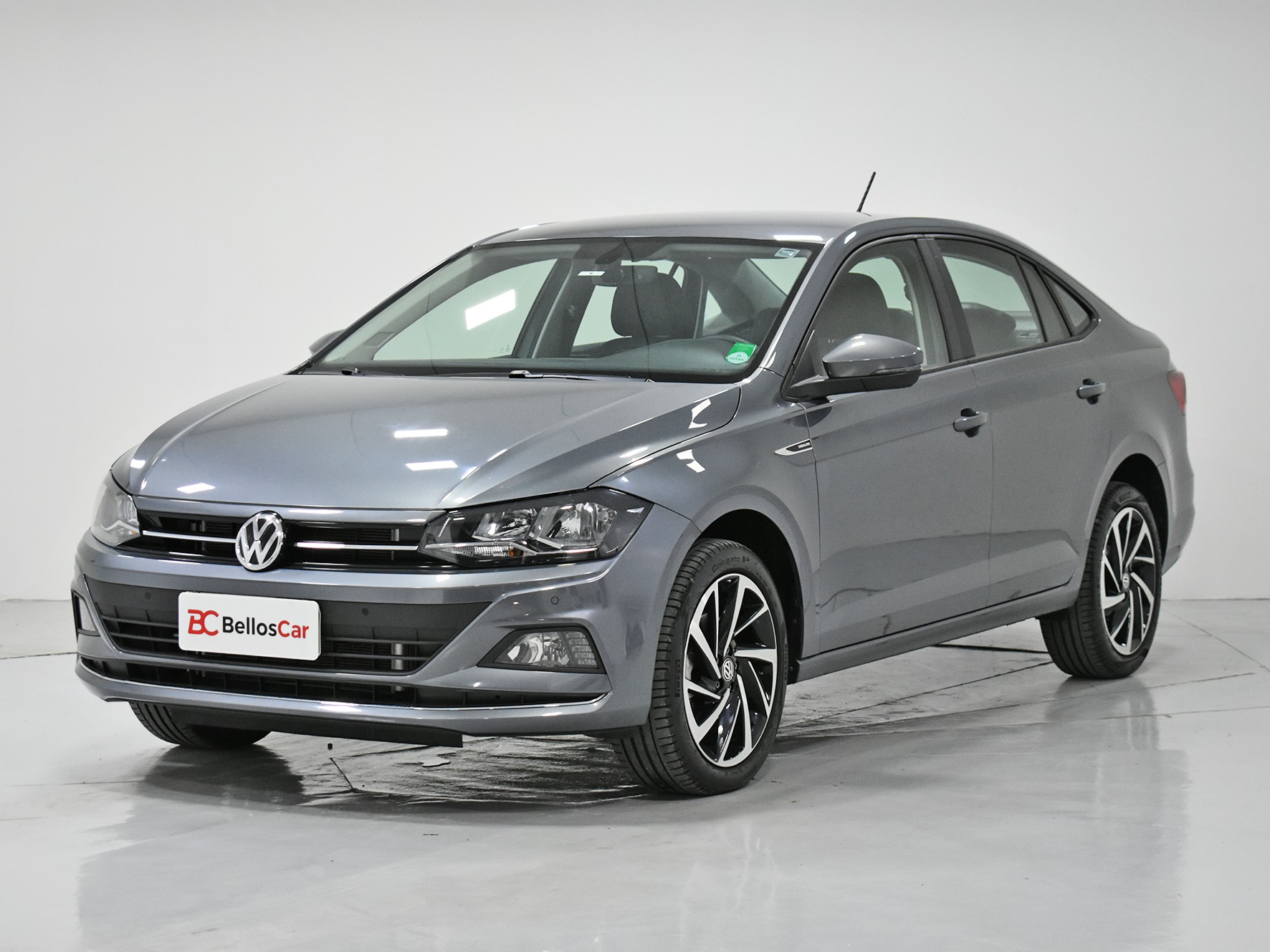 VolksWagen VIRTUS Highline 200 TSI 1.0 Flex 12V Aut Flex 4 portas ...