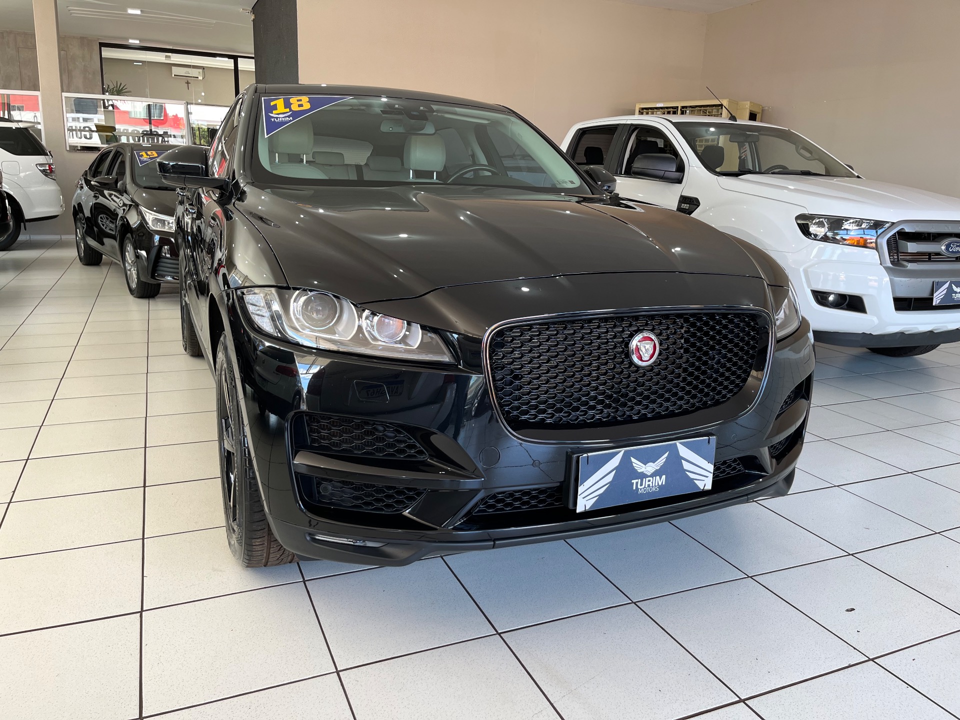 Jaguar F-Pace 2.0 Prestige 250cv Aut. Gasolina 4 portas, câmbio ...