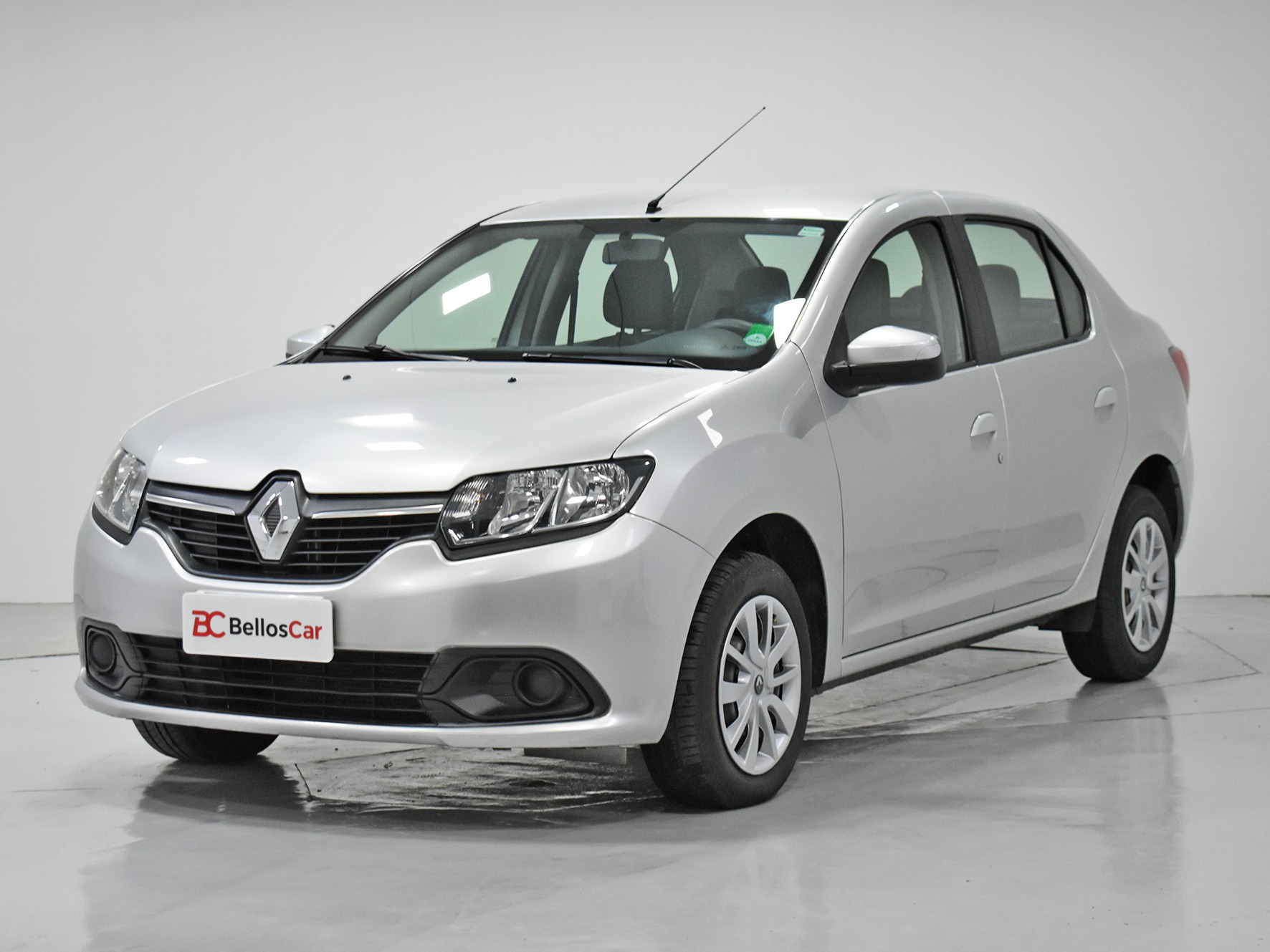 Renault LOGAN Expression Flex 1.6 16V 4p Flex 4 portas, câmbio Manual ...