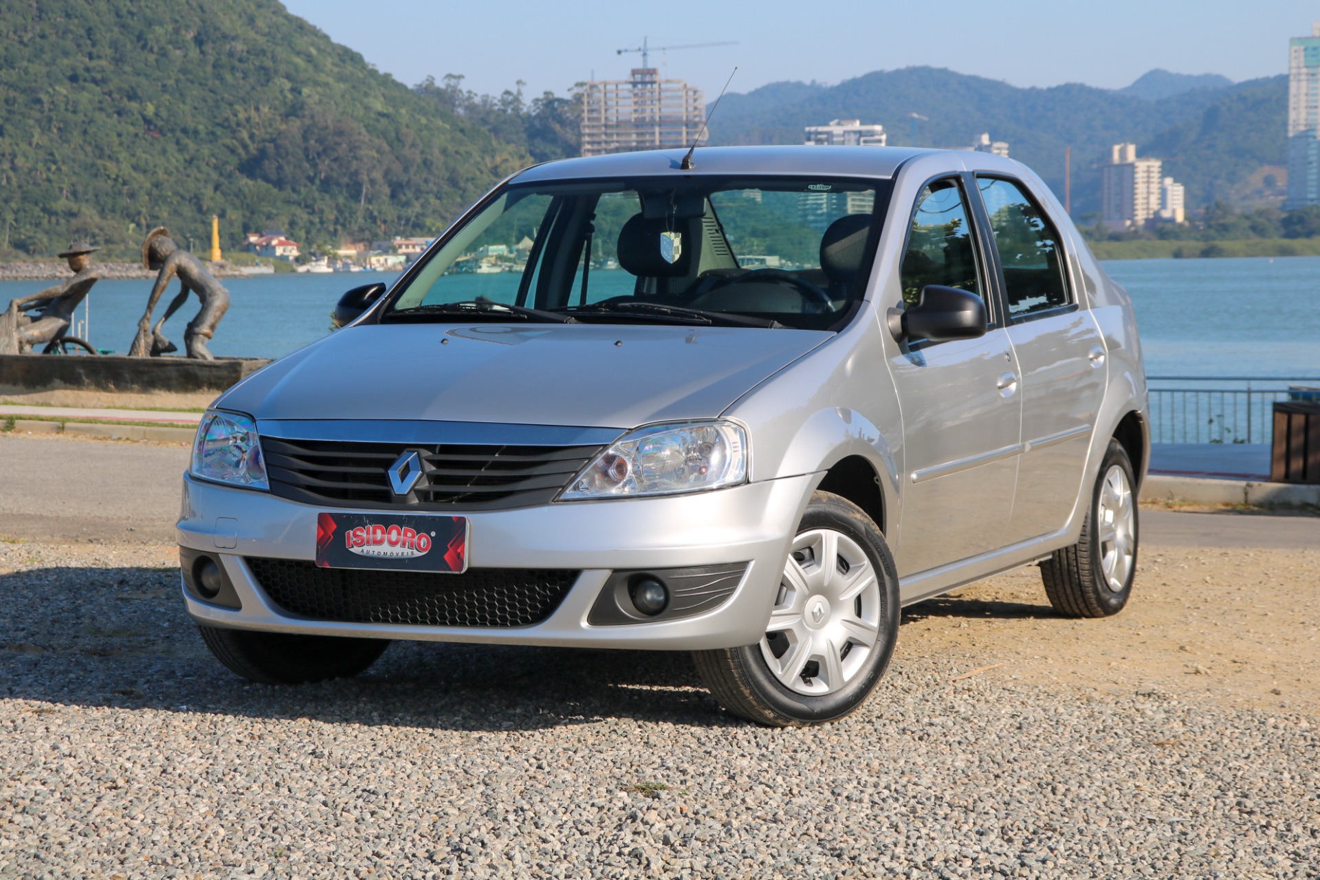 Renault LOGAN Expression Hi-Flex 1.6 8V 4p Flex 4 portas, câmbio Manual ...