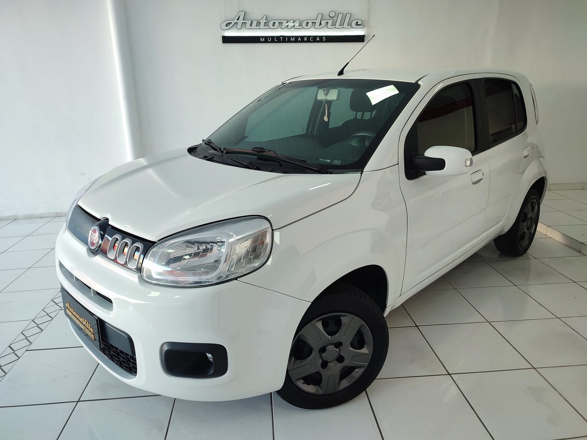 Fiat UNO EVOLUTION 1.4 Fire Flex 8V 5p Flex 4 portas, câmbio Manual em ...