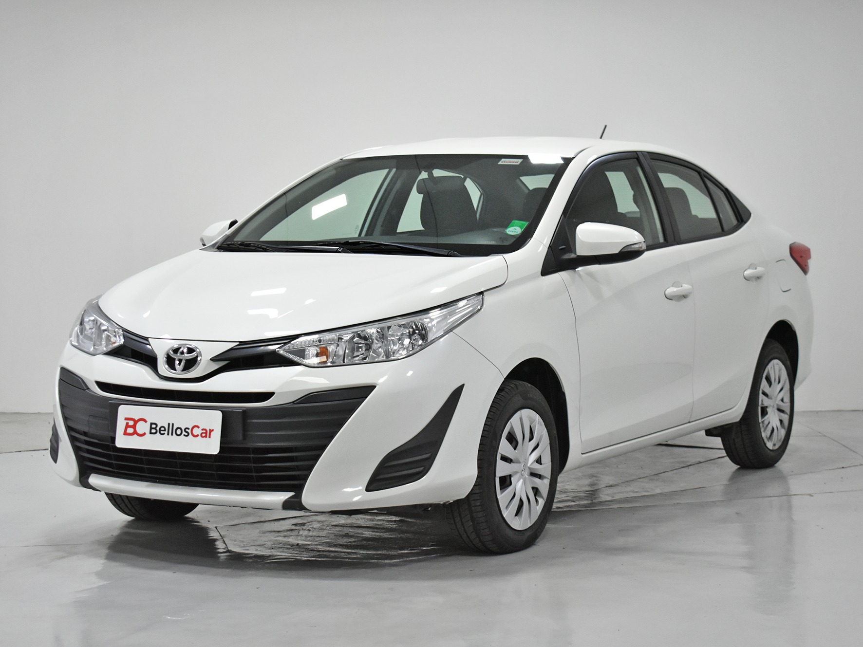 Toyota YARIS XL Live Sedan 1.5 Flex 16V 4p Aut. Flex 4 portas, câmbio Automático em Curitiba ...