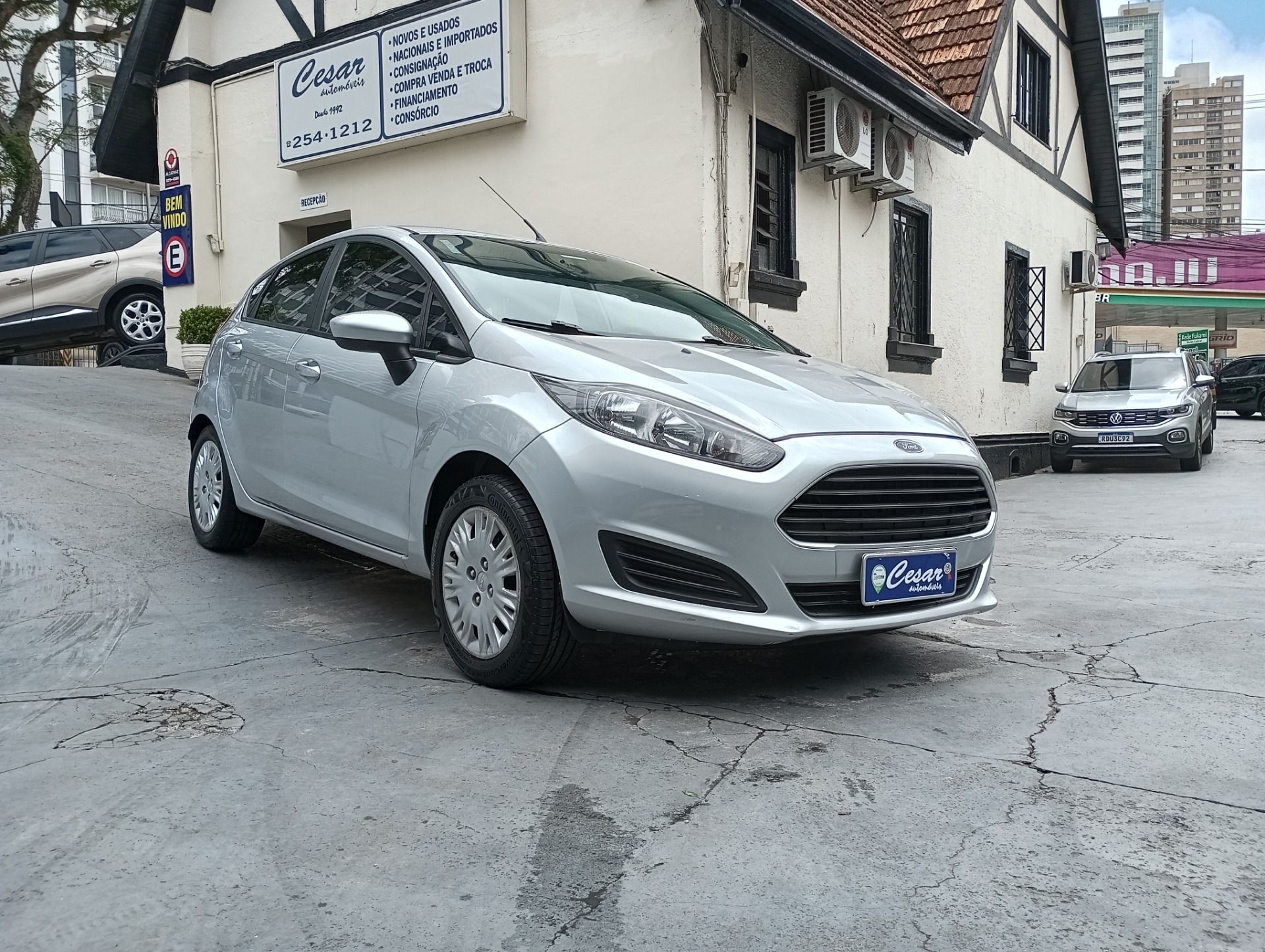 Ford Fiesta 1.5 16V Flex Mec. 5p Flex 4 portas, câmbio Manual em ...