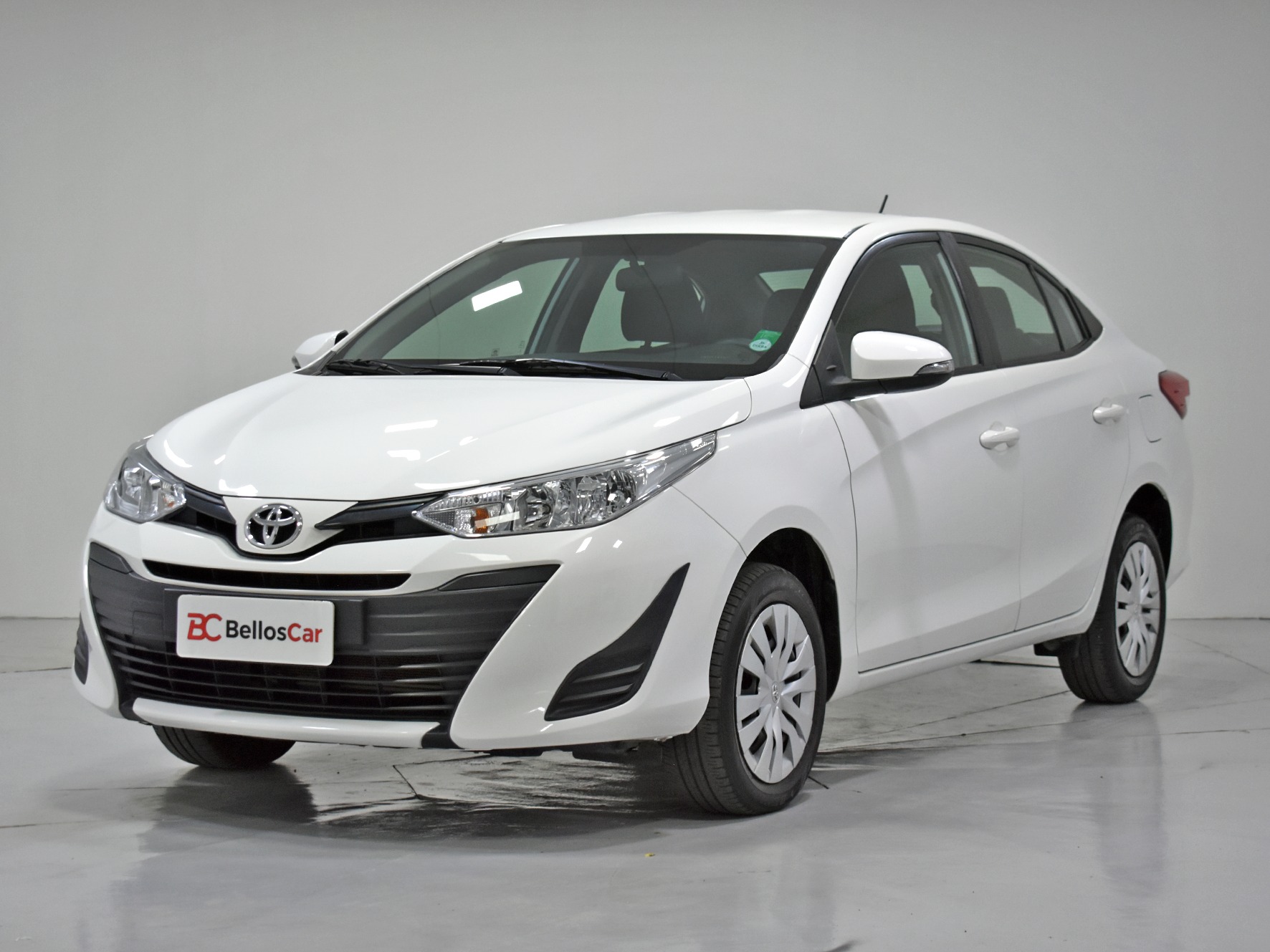 Toyota YARIS XL Live Sedan 1.5 Flex 16V 4p Aut. Flex 4 portas, câmbio Automático em Curitiba ...