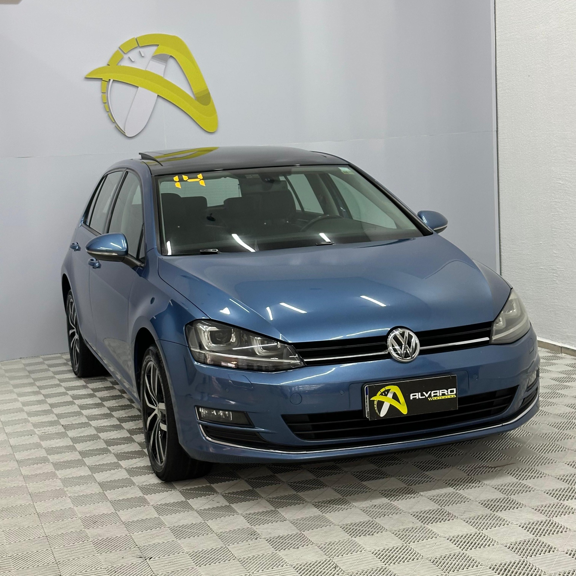VolksWagen Golf Highline 1.4 TSI 140cv Aut. Gasolina 4 portas, câmbio ...