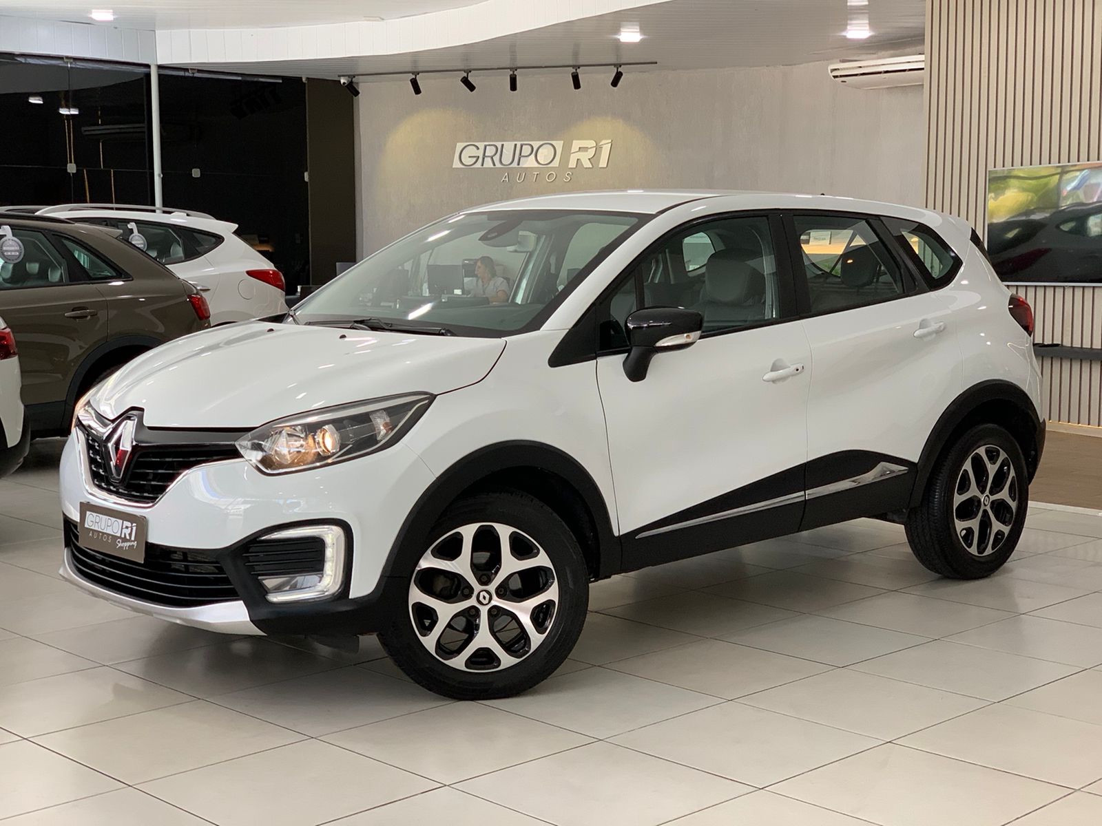Renault CAPTUR Intense 1.6 16V Flex 5p Aut. Flex 4 portas, câmbio ...