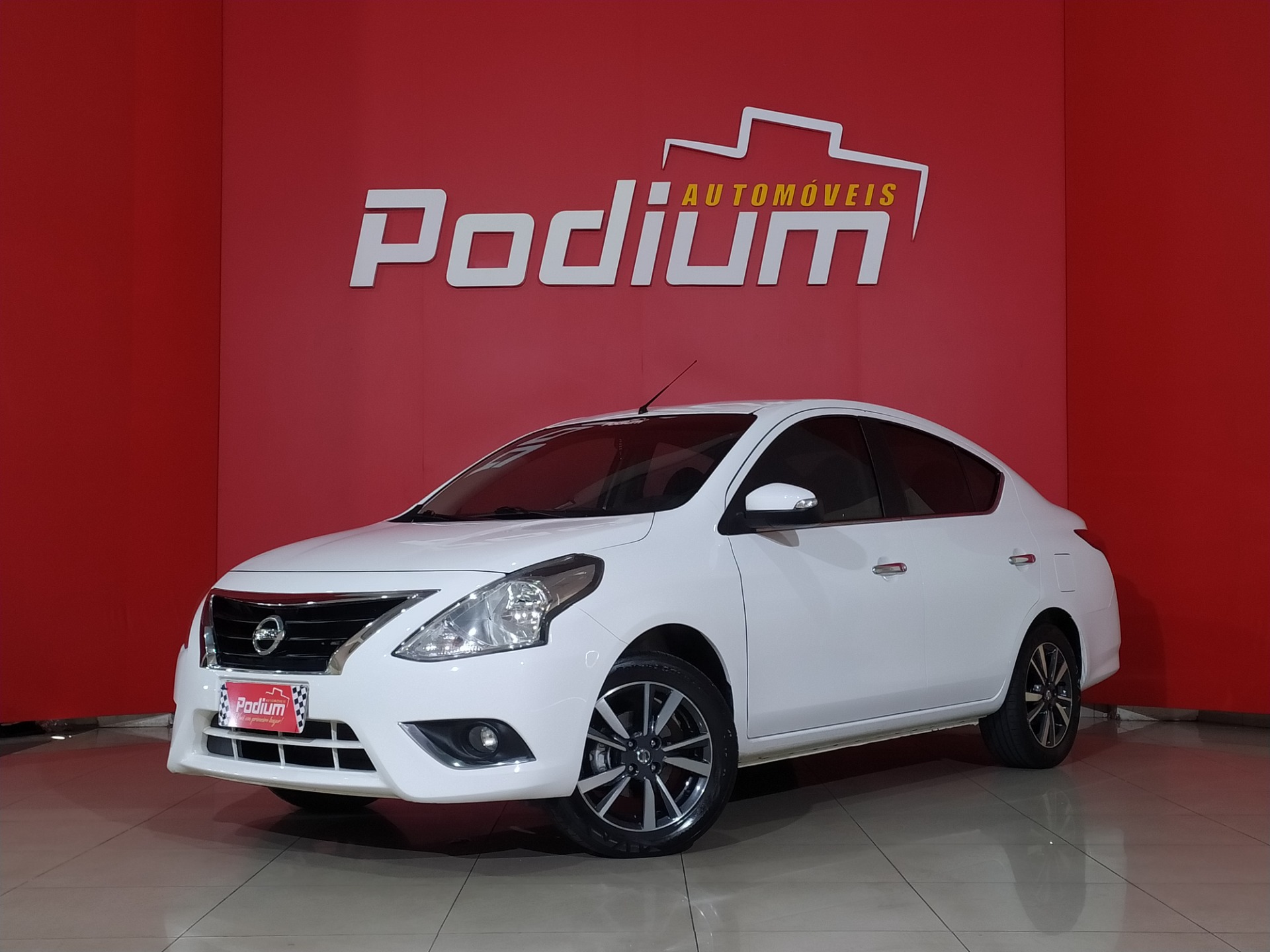 Nissan VERSA SL 1.6 16V FlexStart 4p Aut. Flex 4 portas, câmbio ...