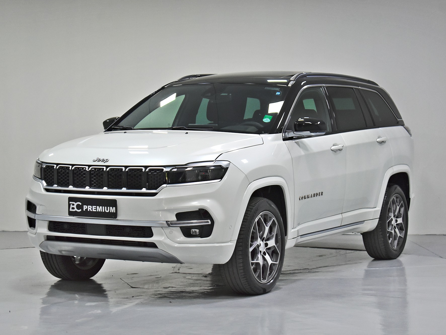 Jeep Commander Overl. TD380 2.0 4x4 Die. Aut. Diesel 4 portas, câmbio Automático em Curitiba ...