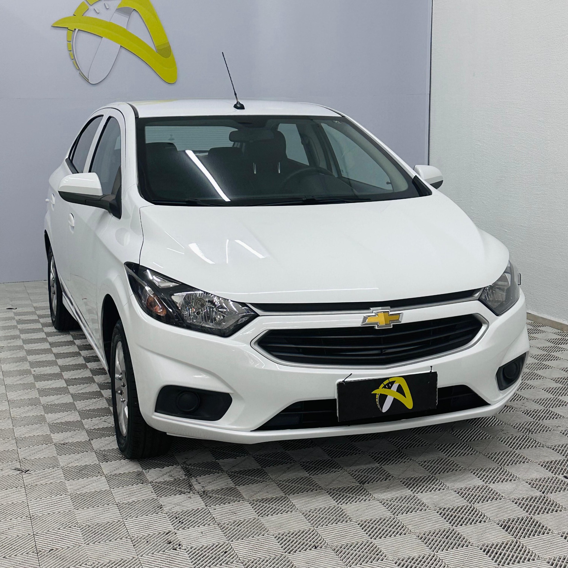 Chevrolet ONIX HATCH LT 1.0 8V FlexPower 5p Mec. Flex 4 portas, câmbio ...