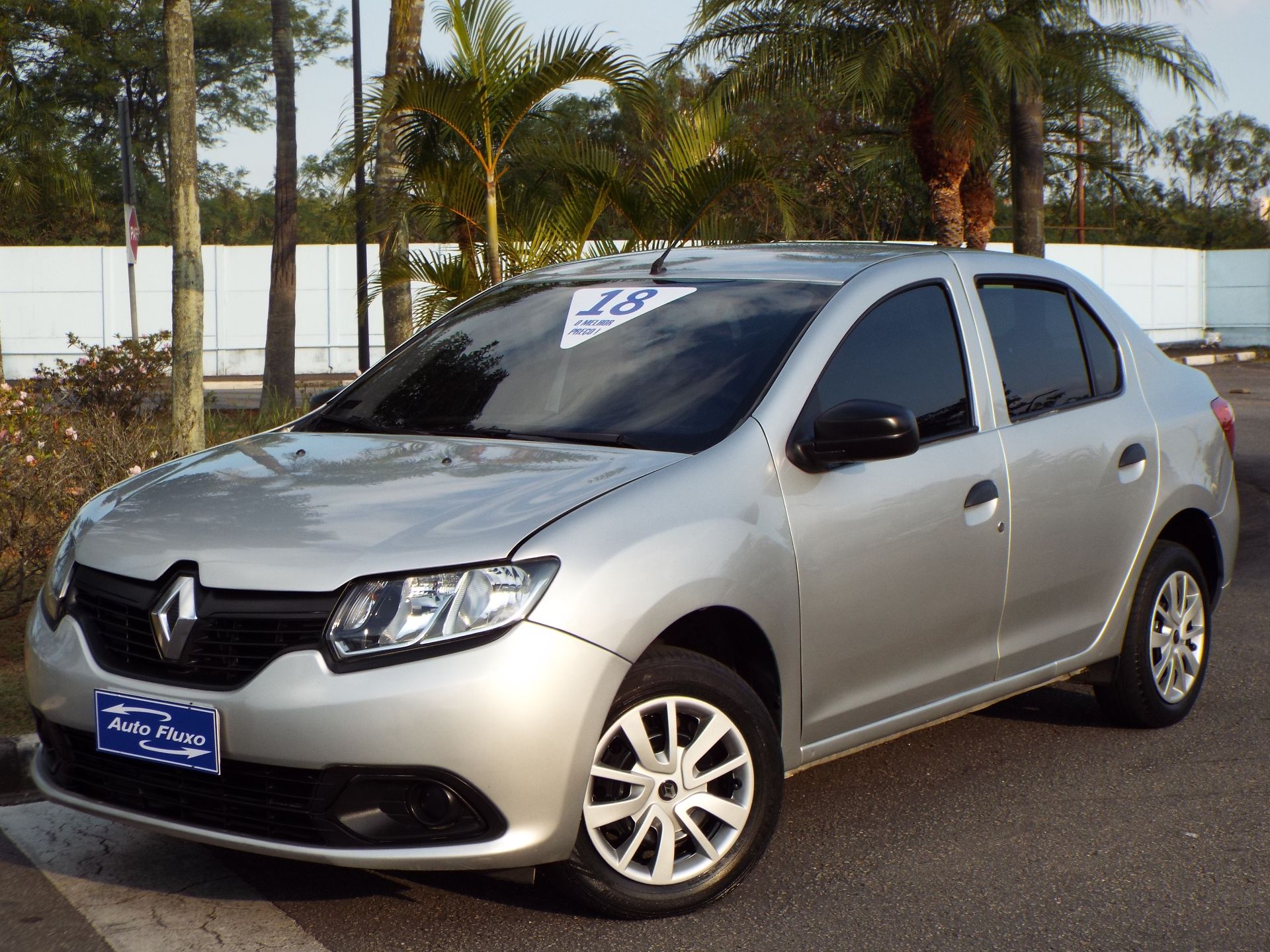 Renault LOGAN Authentique Flex 1.0 12V 4p Flex 4 portas, câmbio Manual ...