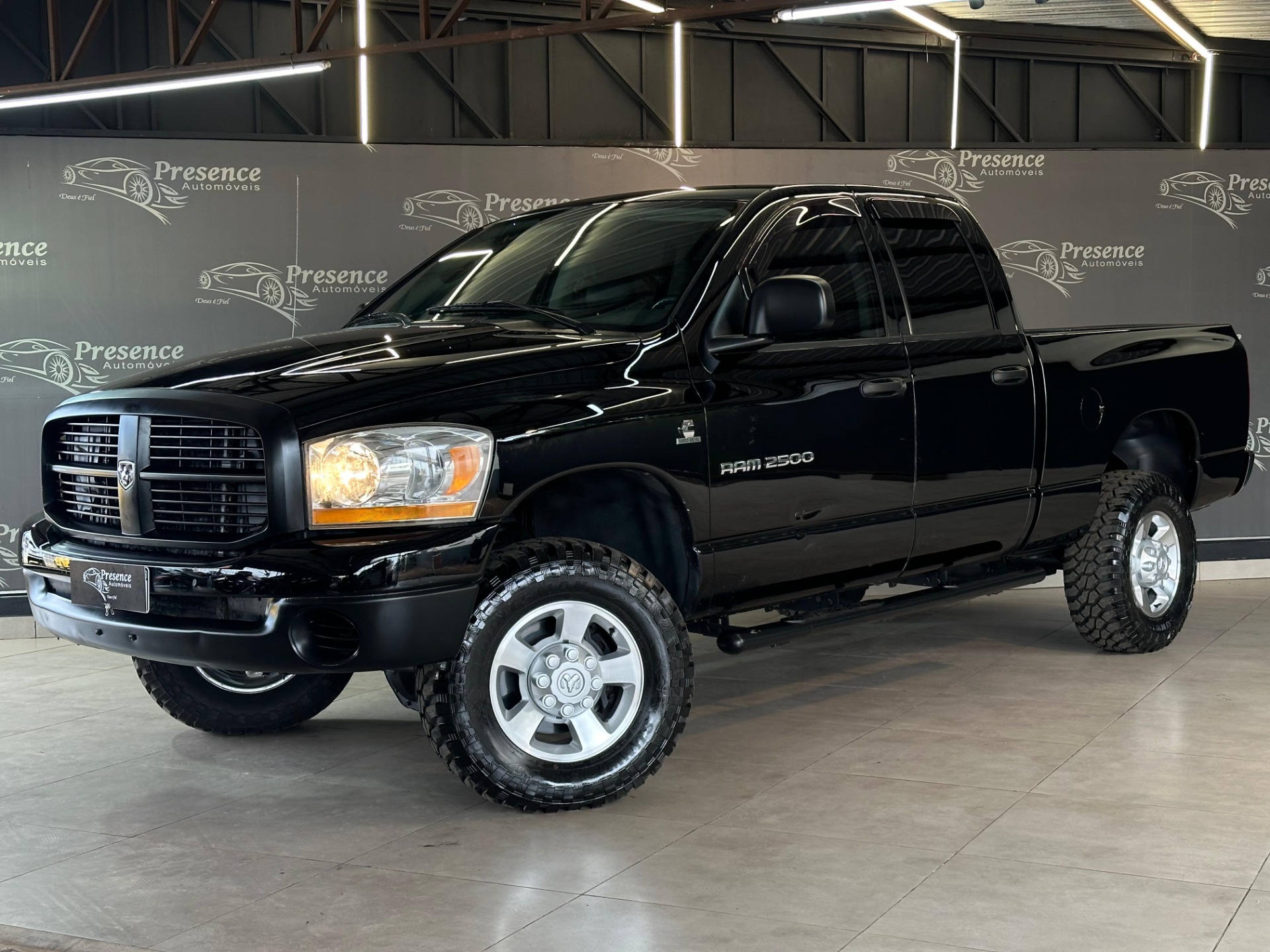 Dodge Ram 2500 H.DUTY 5.9 SLT 24V CD 4x4 Dies. Diesel 4 portas, câmbio ...