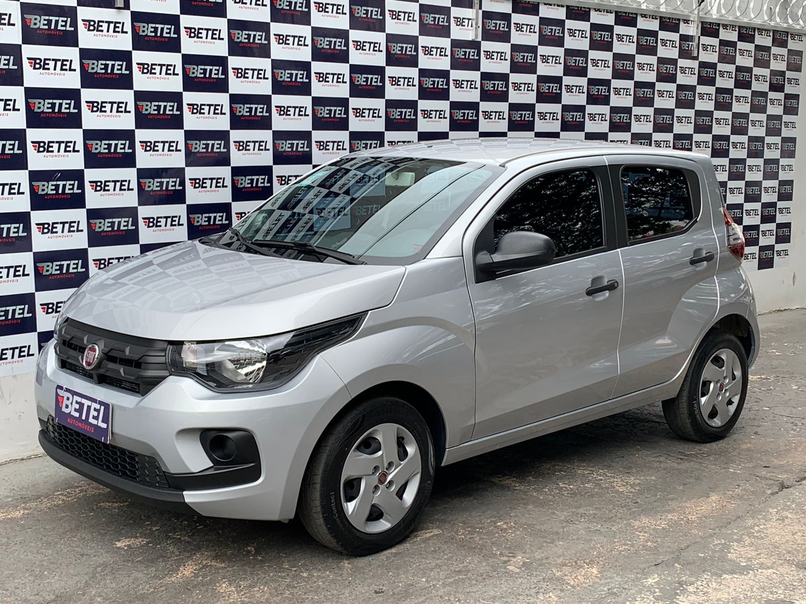 Fiat MOBI LIKE 1.0 Fire Flex 5p. Flex 4 portas, câmbio Manual em Várzea ...