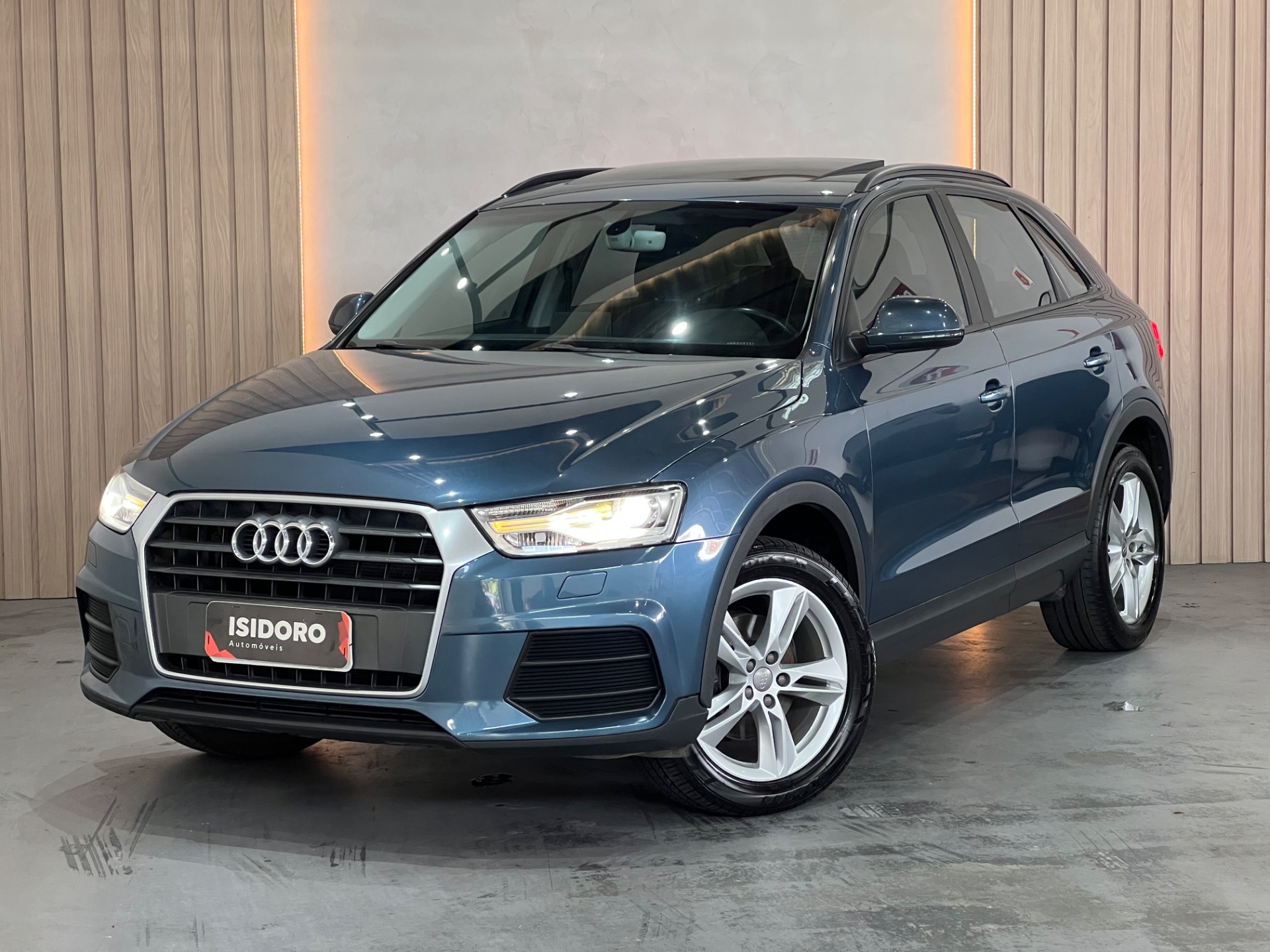 Audi Q3 1.4 TFSI/TFSI Flex S-tronic 5p Gasolina 4 portas, câmbio ...