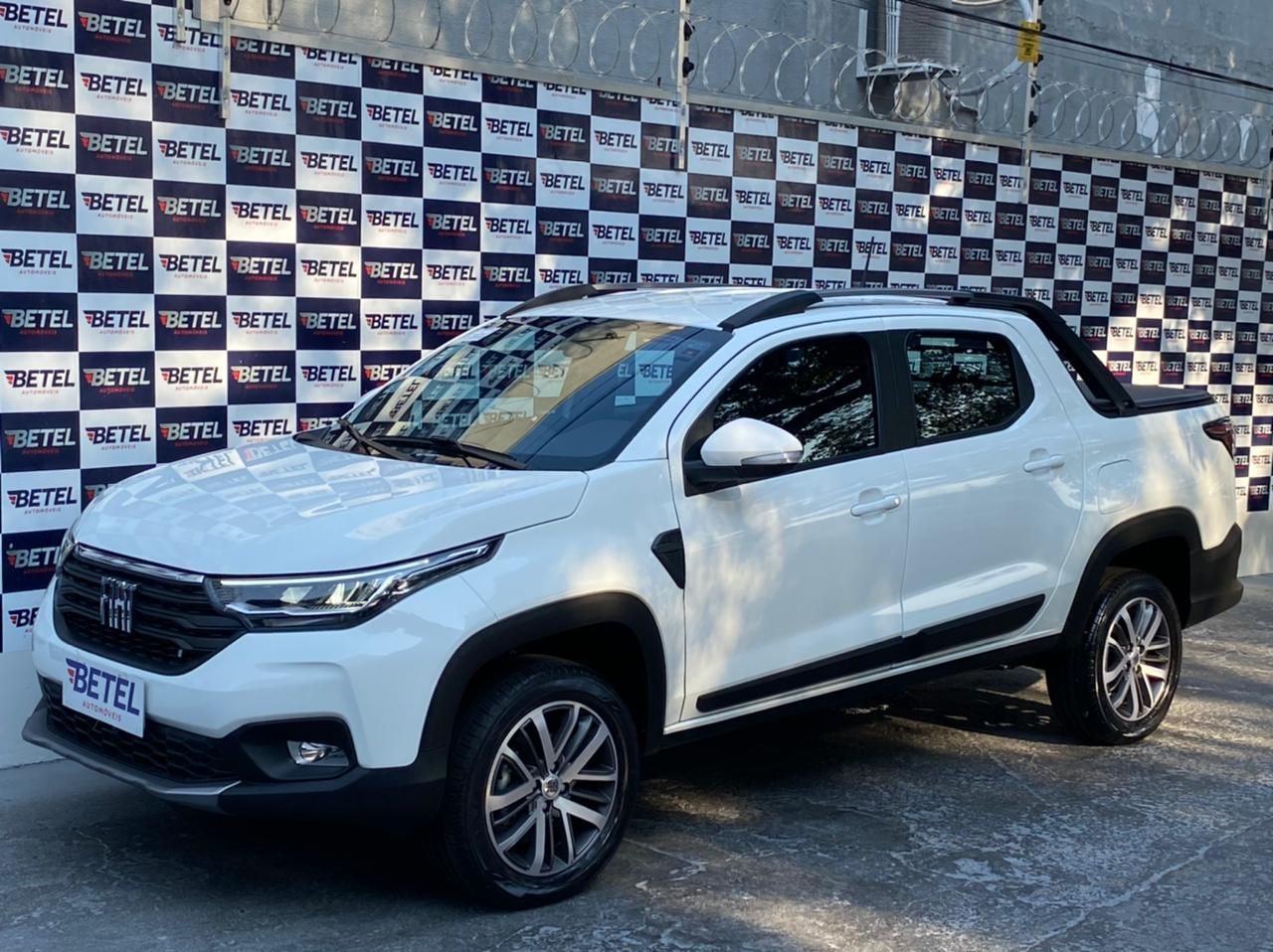 Fiat VOLCANO CD AUTOMÁTICO 1.3 Flex 4 portas, câmbio Automático em ...