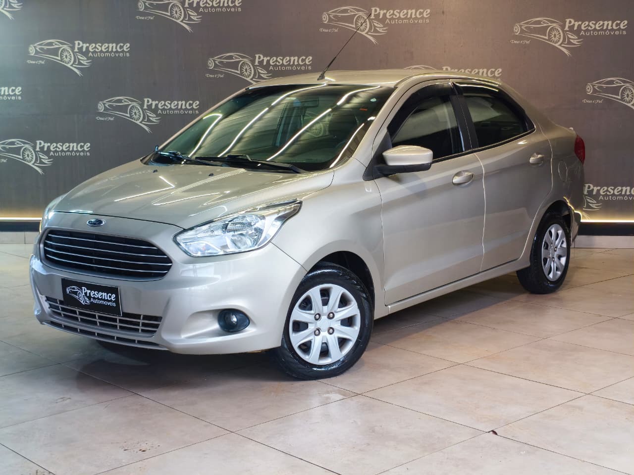 Ford Ka 1.5 SE/SE PLUS 16V Flex 5p Flex 4 portas, câmbio Manual em ...