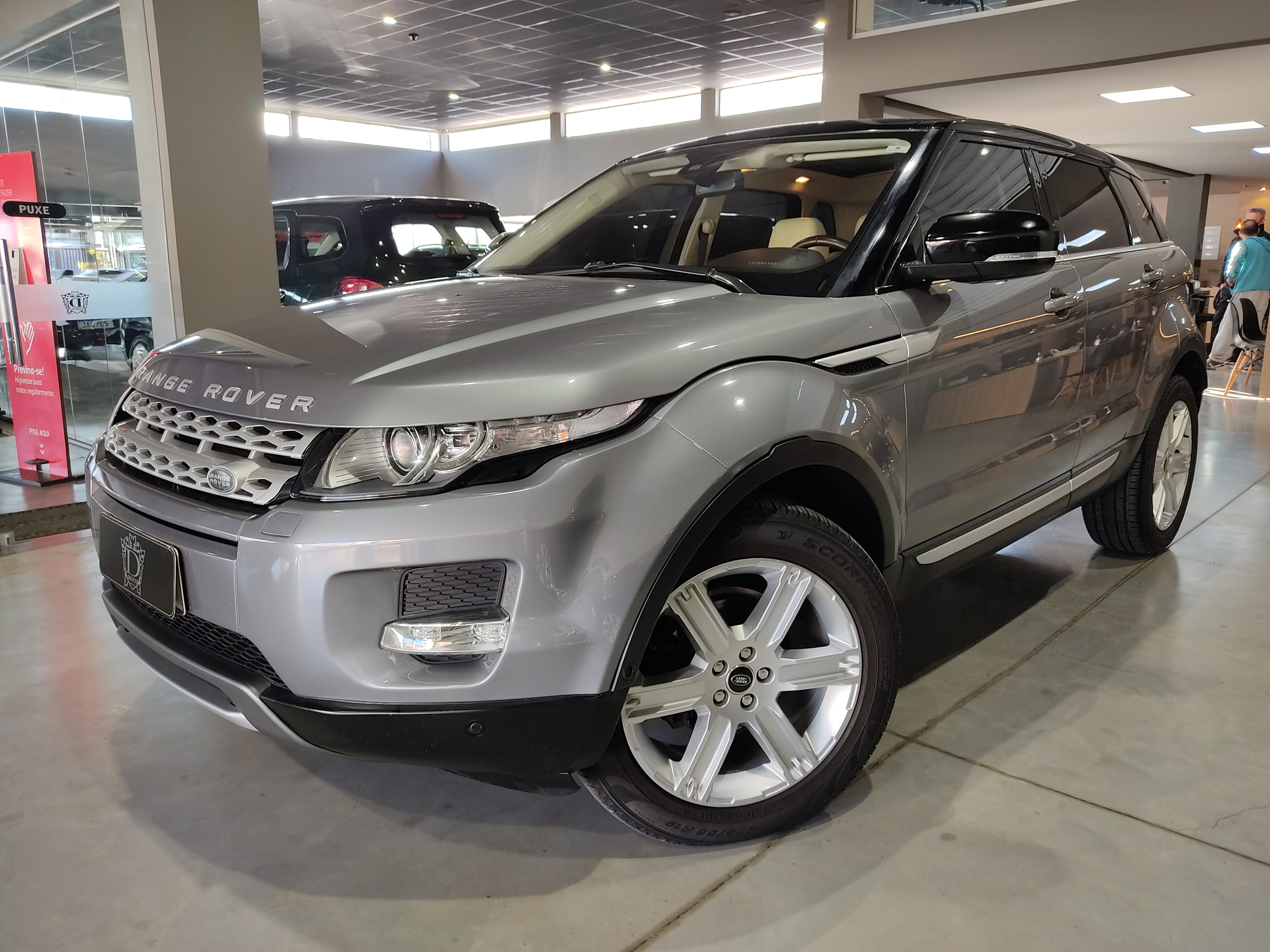 Land Rover Range R.EVOQUE Prestige 2.0 Aut. 5p Gasolina 4 portas ...