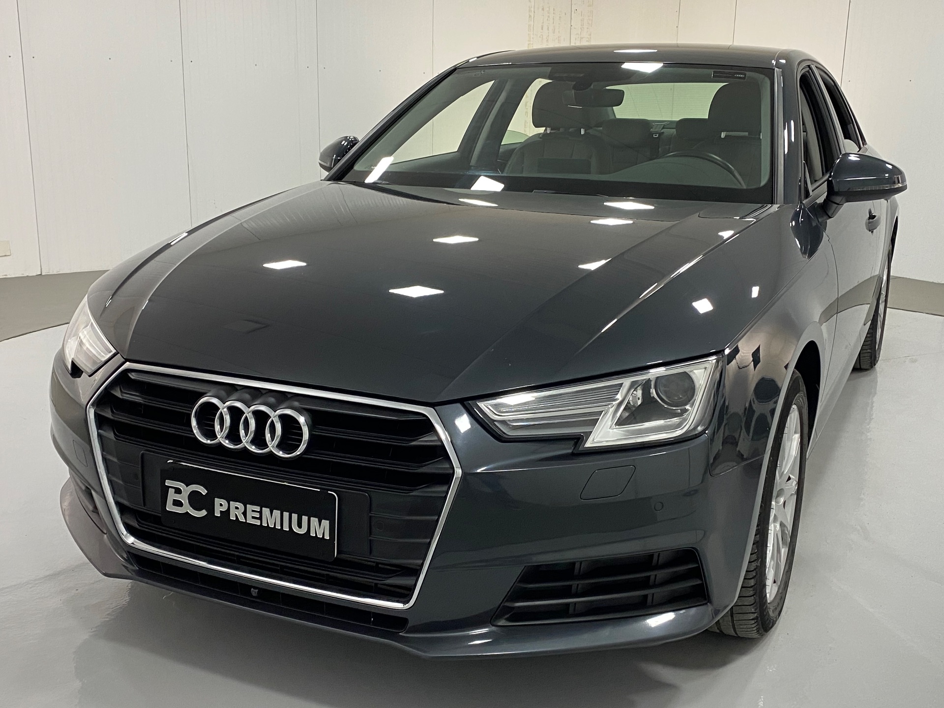 Stilvolle Audi A4 2 0 Tfsi Ebenbild