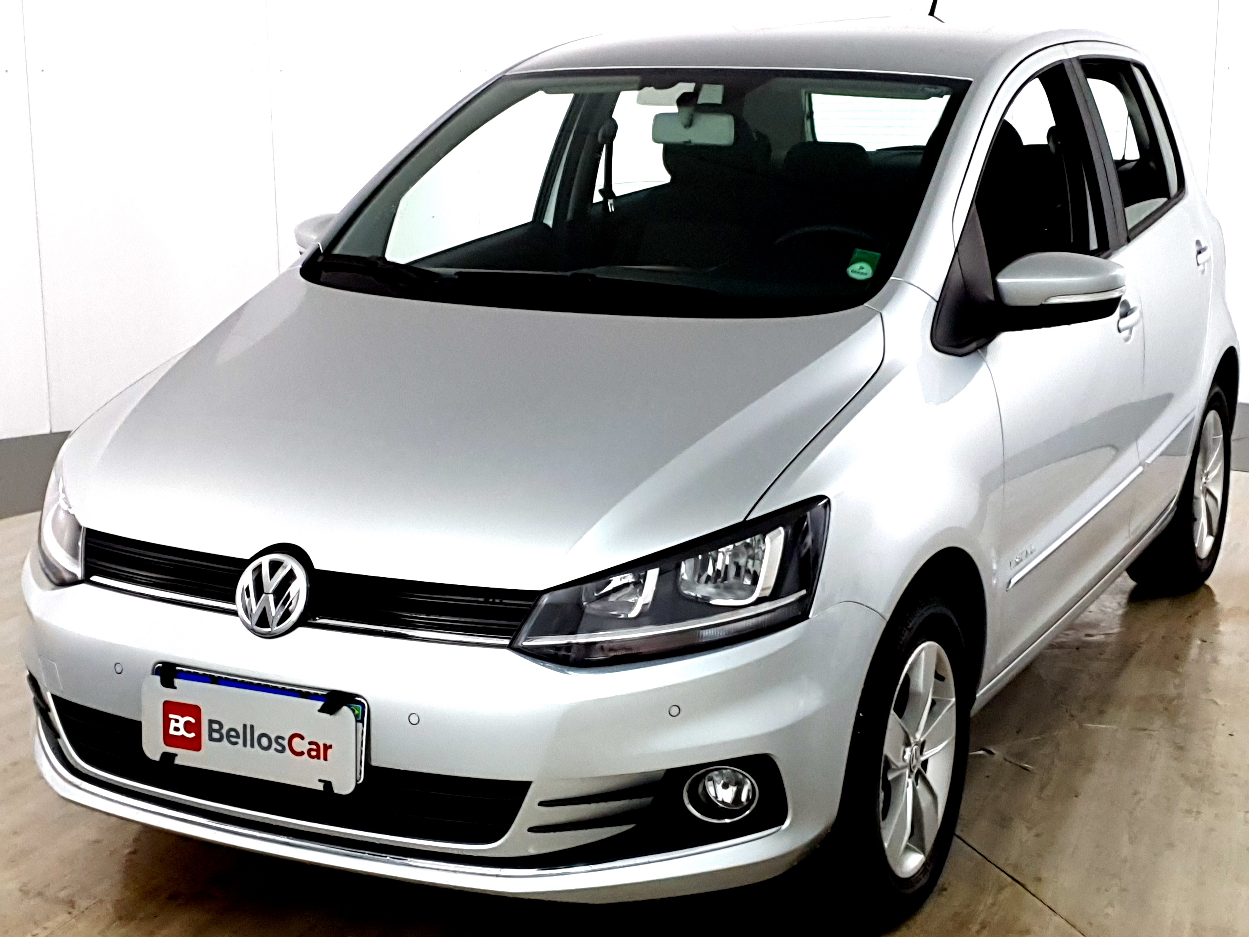 VolksWagen Fox Highline I MOTION 1.6 Flex 16V 5p Flex 4 portas, câmbio ...