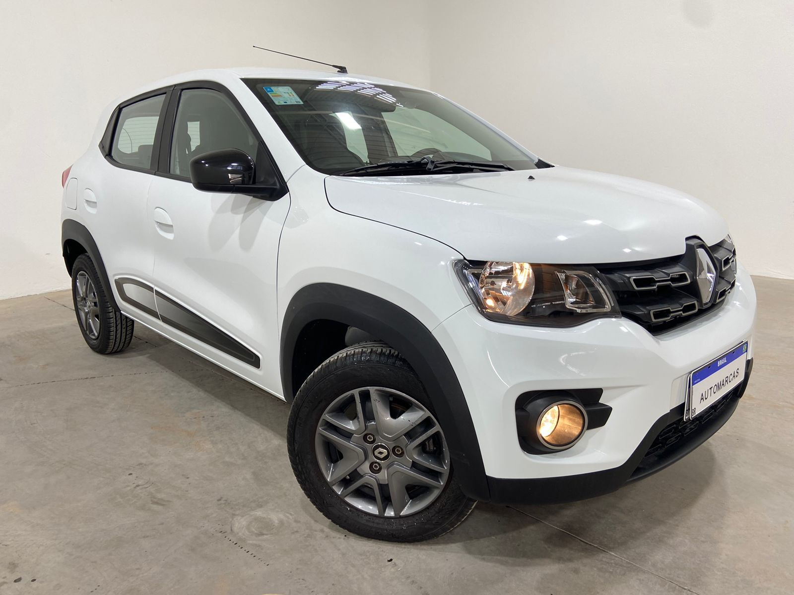 Renault KWID Intense 1.0 Flex 12V 5p Mec. Flex 4 portas, câmbio Manual ...
