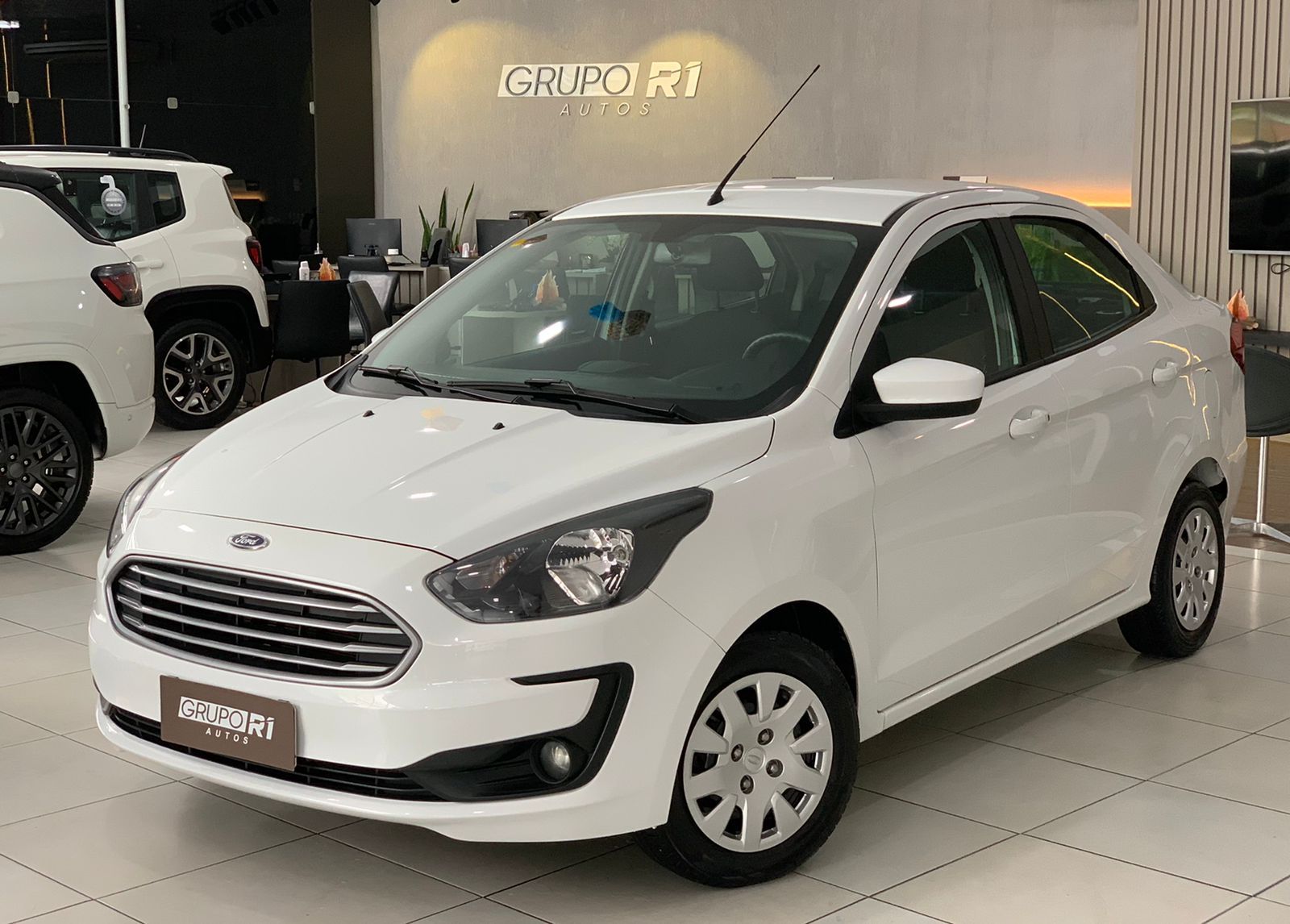 Ford Ka+ Sedan 1.0 SE/SE PLUS TiVCT Flex 4p Flex 4 portas, câmbio ...