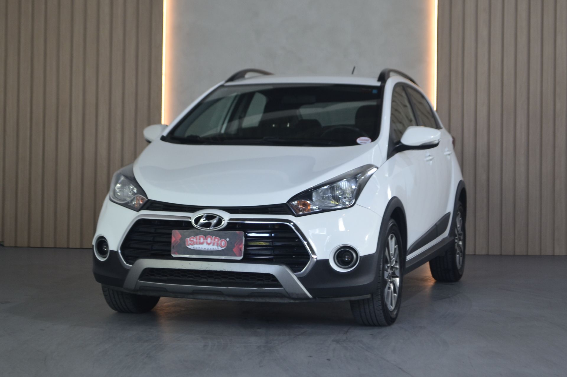 Hyundai HB20X Style 1.6 Flex 16V Aut. Flex 4 portas, câmbio Automático ...