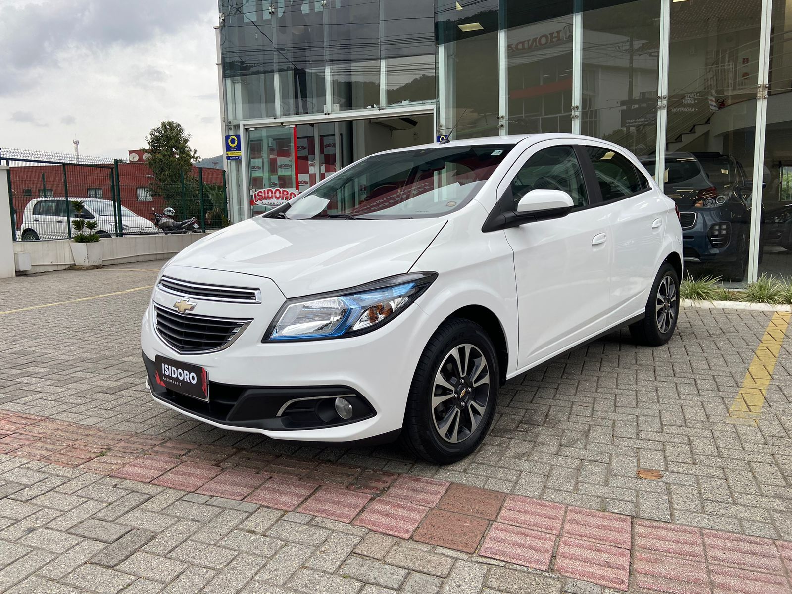 Chevrolet ONIX HATCH LTZ 1.4 8V FlexPower 5p Mec. Flex 4 portas, câmbio ...